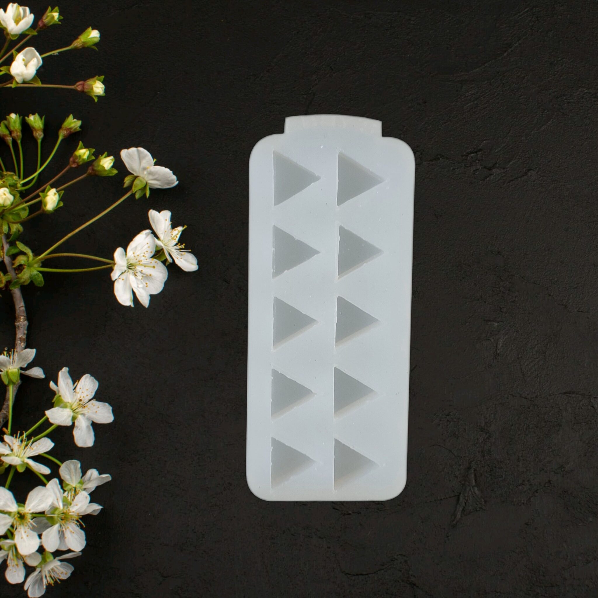 Stud Mold – Triangle - Justabby's